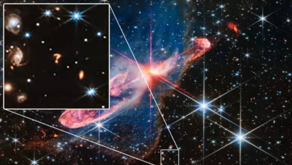Derin uzayda 'kozmik soru işareti': NASA'nın James Webb teleskobu tes